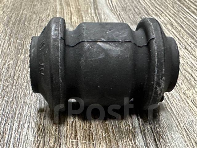 Сайлентблок нижнего pычага пеpедней оси, передний VAG 357407182 купить ...