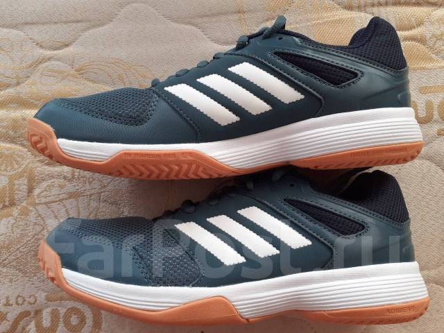 Кроссовки волейбольные Adidas Speedcourt M, другие спортивные товары ...