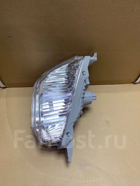Поворотник бамперный Toyota Aqua, 2015-2017 правый купить во ...