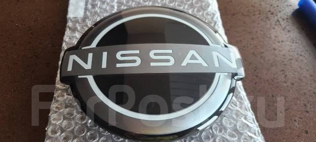 Эмблема решетки радиатора Nissan X-Trail T33 62890-6RM0A под радар ...