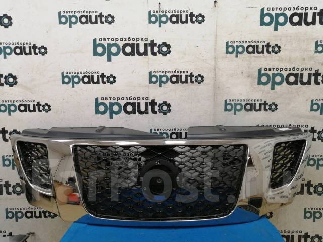 Решетка радиатора под камер (62310-1LB0A) Nissan Patrol VI (Y62) (2010 ...
