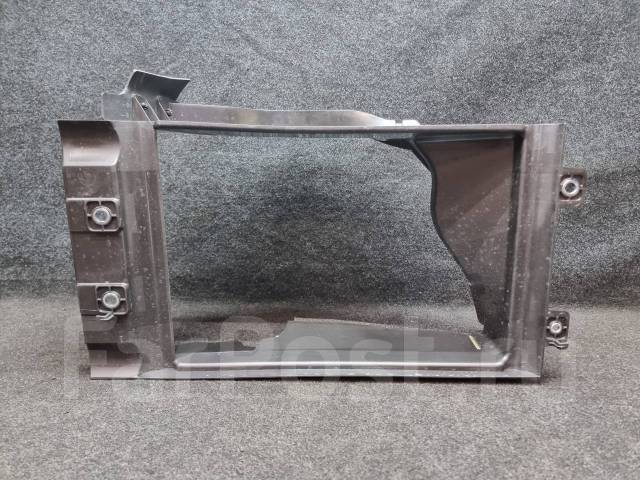 Левый диффузор Toyota Land Cruiser 300 радиатора оригинал целый купить ...