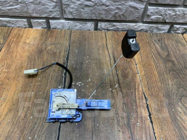 VW Touareg NF Датчик уровня топлива LH RH купить в Екатеринбурге ...