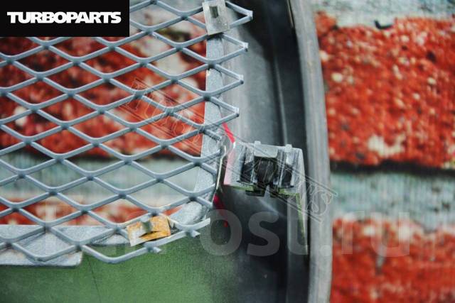 Решетка радиатора Subaru Forester 91121SA050 SG5 EJ20 купить в Находке ...