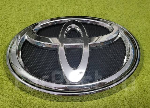 Эмблема решетки радиатора Toyota Fortuner 2015-2020 753100K080 купить ...