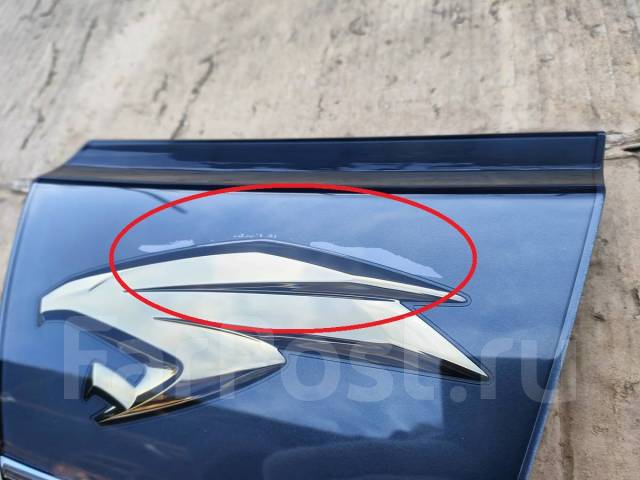 Эмблема решетки радиатора Toyota Harrier 60, 65 (Рестайлинг) купить во ...