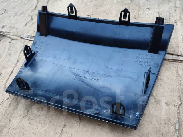 Эмблема решетки радиатора Toyota Harrier 60, 65 (Рестайлинг) купить во ...