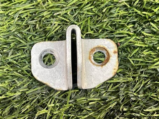 Ограничитель двери багажника Toyota Raum 2009 6946160010 NCZ20 1NZFE ...