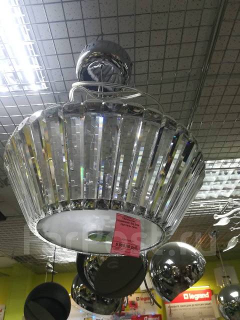 Люстра хрустальная, новый, в наличии. Цена: 2 500₽ во Владивостоке