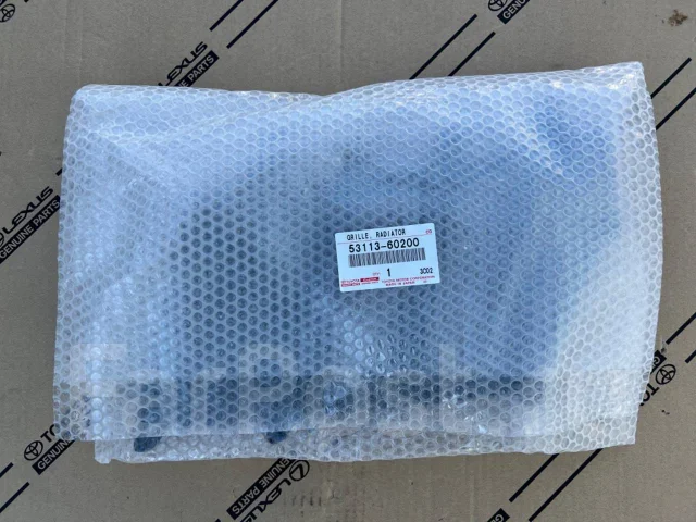 Решетка Радиатора Toyota LAND Cruiser 300 LC300 53113-60200 купить во ...