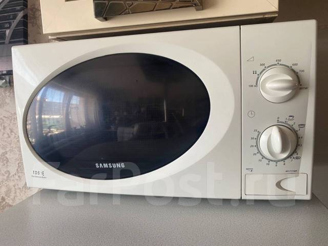 Микроволновая печь Samsung m1711nr, б/у, в наличии. Цена: 2 400₽ во ...
