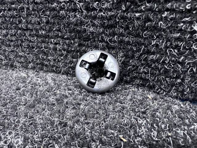 Клипса упора капота Grand Hiace, Granvia VCH16 KCH16 VCH10 купить во ...