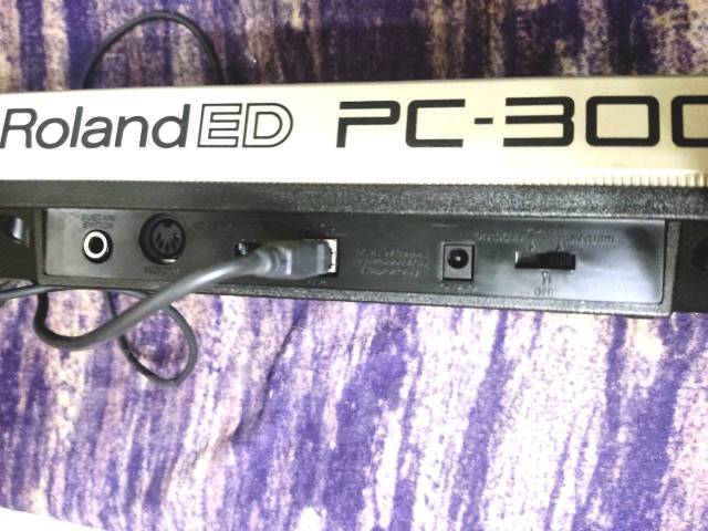 MIDI-контроллер Roland PC-300, б/у, в наличии. Цена: 13 000₽ во ...