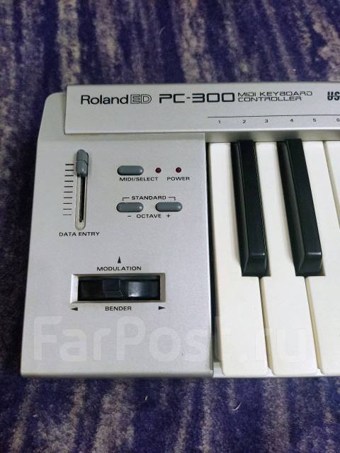 MIDI-контроллер Roland PC-300, б/у, в наличии. Цена: 13 000₽ во ...