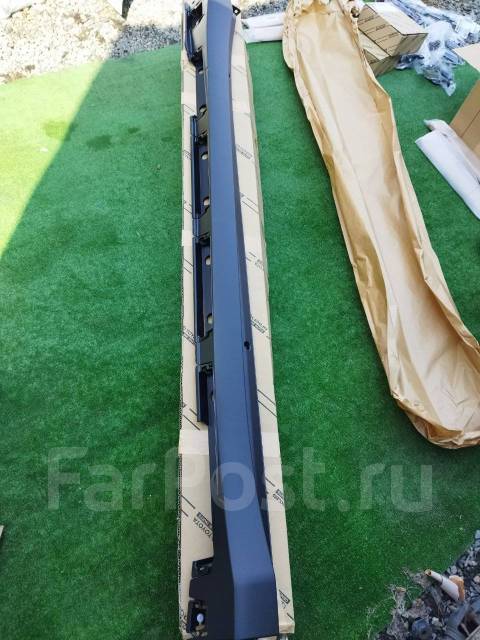 Порог пластиковый правый 7585048030 Новый Оригинал Toyota Harrier 65 ...