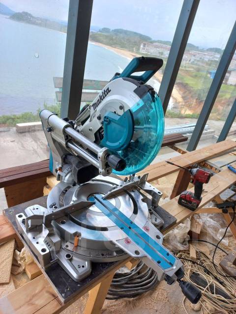 Торцовочная пила Makita Ls1219, б/у, в наличии. Цена: 65 000₽ во ...