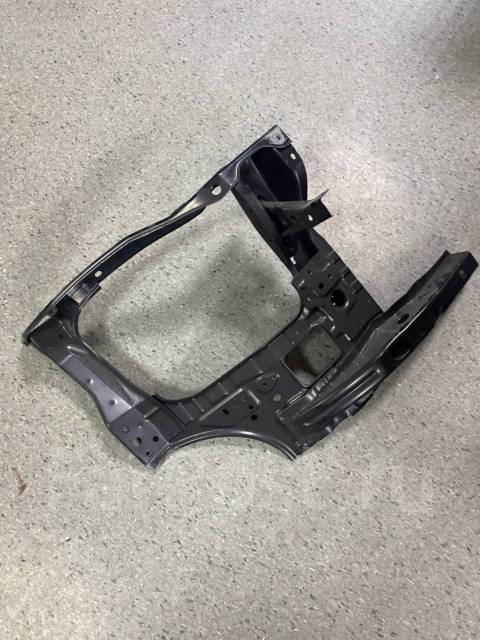 Рамка радиатора(правая часть)Toyota Hilux купить в Благовещенске по ...