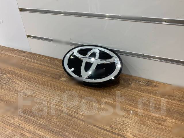 Эмблема решетки радиатора Toyota Hilux, Fortuner купить в Москве по ...