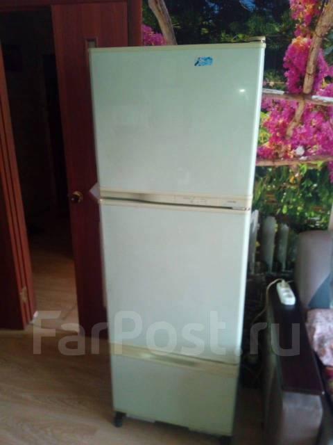 Холодильник 3-х камерный toshiba, б/у, в наличии. Цена: 10 000₽ во ...