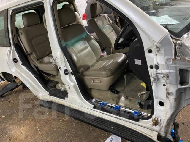 Порог кузова Toyota Land Cruiser 2008 6140160060 UZJ 200 2UZ-FE, правый ...