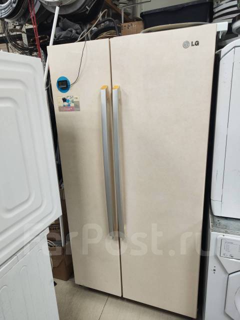 Холодильник LG Side by Side, б/у, в наличии. Цена: 20 000₽ во Владивостоке