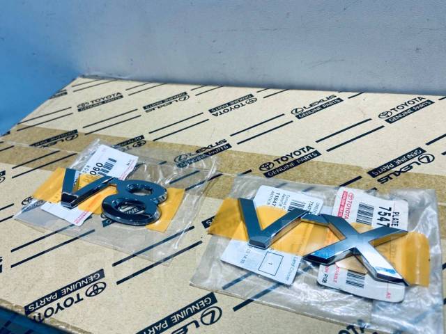 Эмблема крышки багажника Toyota LC 200 15-21 купить в Москве — частное ...