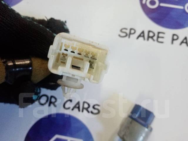 Концевик под педаль тормоза с разъемами подключения Toyota ACA21 купить ...