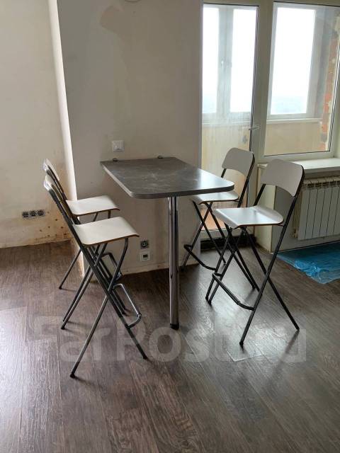 Продам барные стулья, б/у, в наличии. Цена: 4 000₽ во Владивостоке