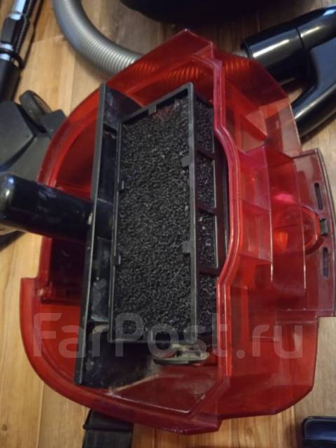 Пылесос Vitek VT-1833 G/PR/R Аквафильтр, б/у, в наличии. Цена: 4 500 ...