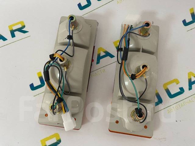 Фонарь задний (стопы ) Mazda Bongo Truck 1990-00 купить во Владивостоке ...