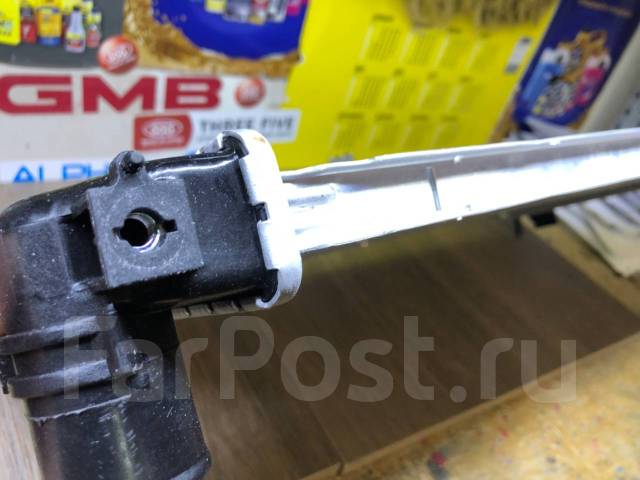 Радиатор системы охлаждения Sakura RAV4 / Vanguard ACA30 ACA38 ACA33W ...