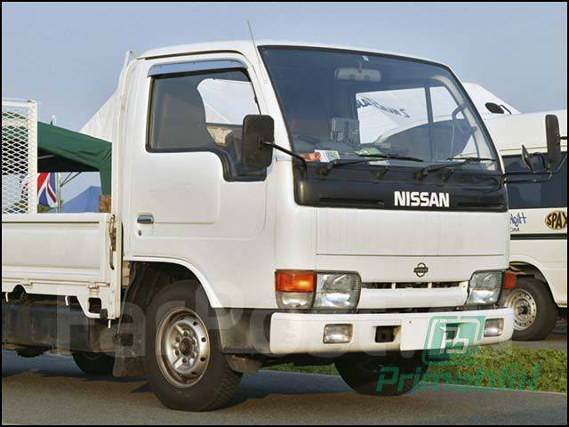 Лобовое стекло Nissan Atlas / Condor 1991- (F23/H41) 1521*714*1590 (Зеленоватый оттенок, Синяя ...