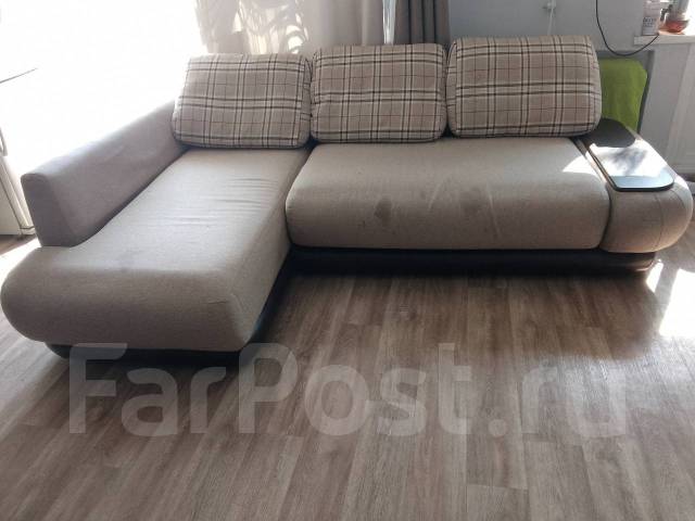Диван кровать угловой, б/у, в наличии. Цена: 15 000₽ в Хабаровске