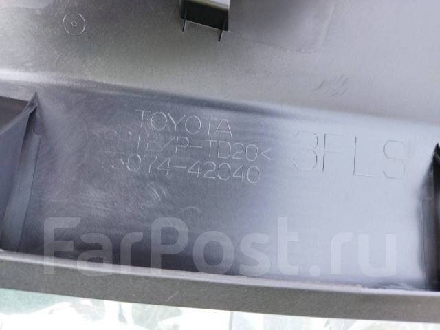 Накладка на дверь 7507442040 Toyota RAV4 перед лево Новая Japan купить ...