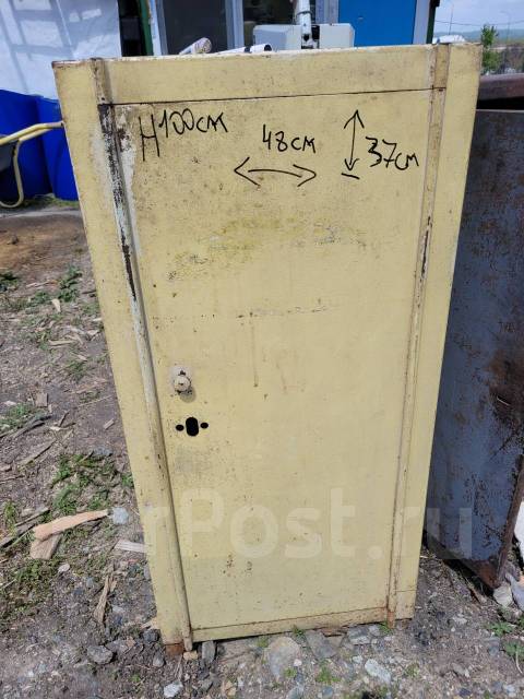 Сейф, б/у, в наличии. Цена: 5 000₽ во Владивостоке