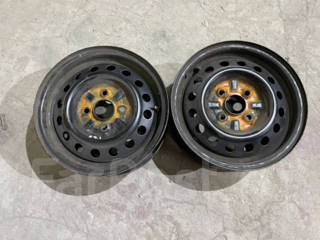 Два диска Toyota R13, 13", 1 шт, 4x100, штампованные, 54,1 мм. 2 шт, б ...