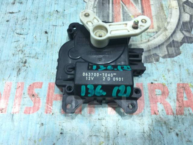 Сервопривод заслонок печки Toyota Land Cruiser UZJ100 №136 купить во ...