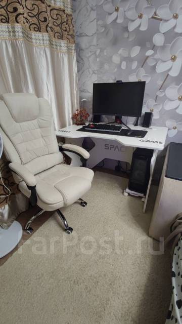 Игровой компьютерный стол с креслом, б/у, в наличии. Цена: 18 000₽ во ...