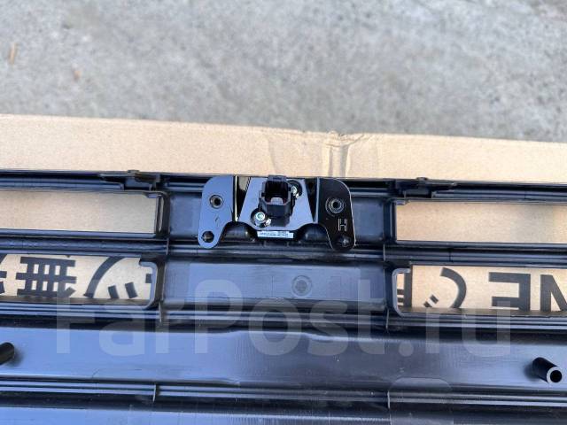 Решетка бампера с камерой Toyota Harrier MXUA80, 85 купить во ...