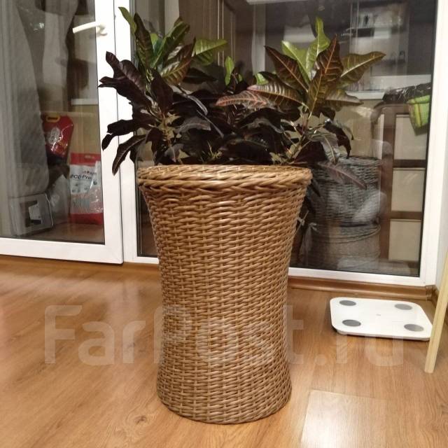 Кашпо из искусственного ротанга, новый, в наличии. Цена: 1 000₽ во ...