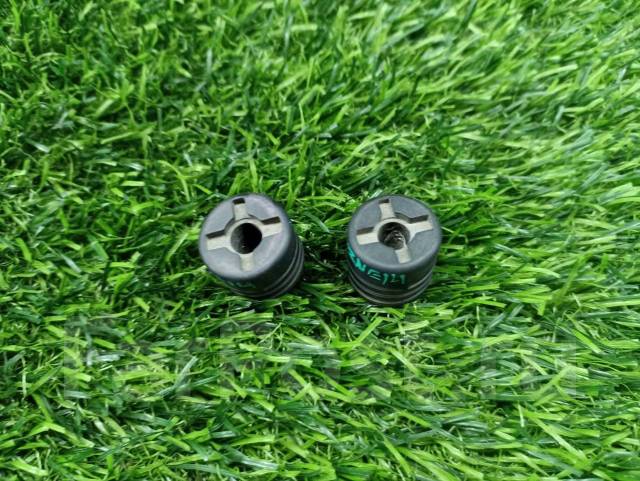 Отбойники капота ПАРА Toyota Wish ZNE14 купить во Владивостоке ...