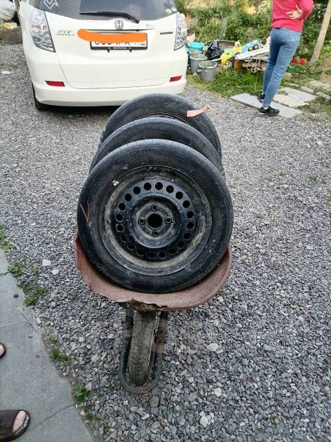 Продам колеса на докатку лето 185/60R15, 15", 1 шт, 185 мм, 60 % ...