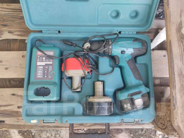 Продам шуруповерт Makita б/у, в наличии. Цена: 2 000₽ в Уссурийске