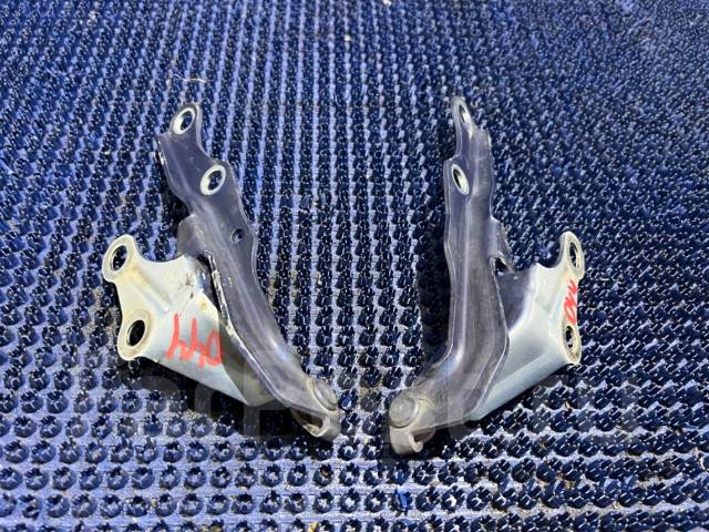 Петли капота (пара) Toyota RAV4 SXA10 3S-FE купить во Владивостоке по ...