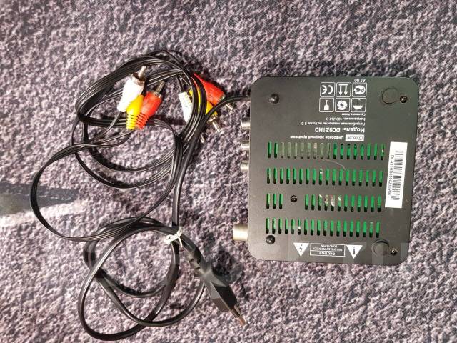 Приставка цифровая для TV DVB-T2 DColor DC921HD без пульта, б/у, в ...