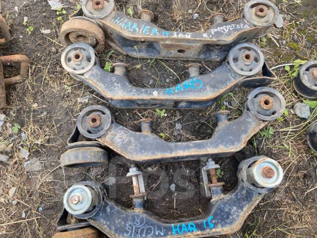 Крепление редуктора Toyota Harrier MCU15W купить во Владивостоке по ...