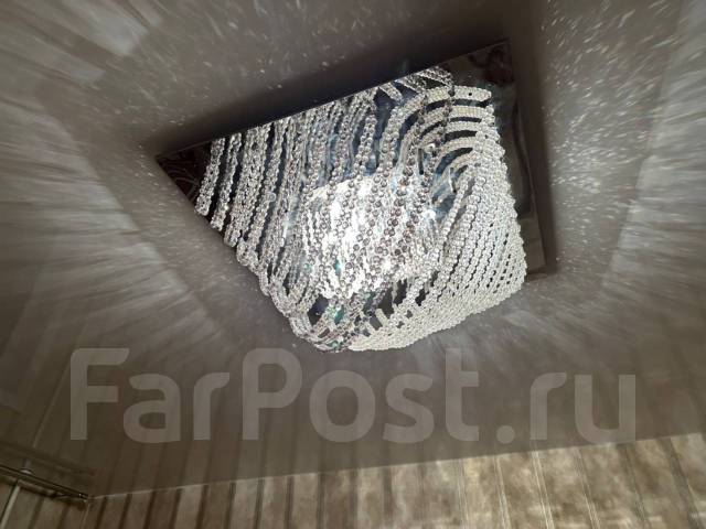 Продам люстру, б/у, в наличии. Цена: 2 500₽ в Находке