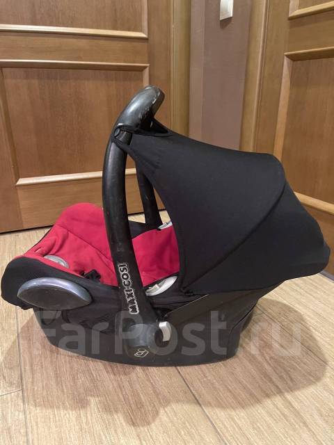 Продаются два автокресла и база для коляски фирмы Maxi Cosi в Новосибирске