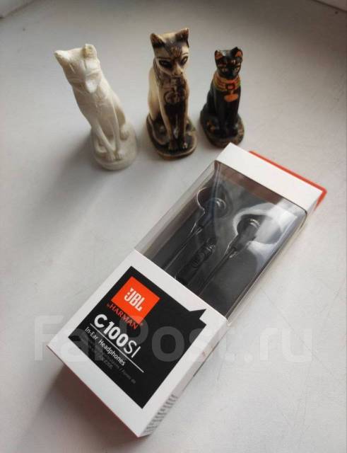 Проводные наушники jbl, новый, в наличии. Цена: 999₽ в Хабаровске