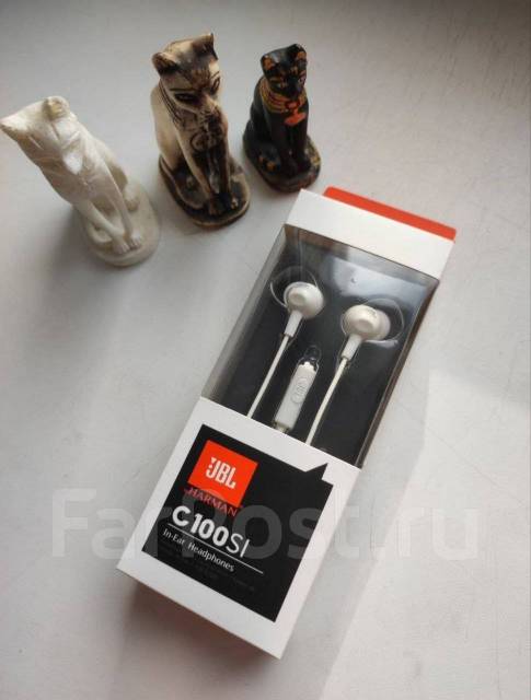 Проводные наушники jbl, новый, в наличии. Цена: 999₽ в Хабаровске